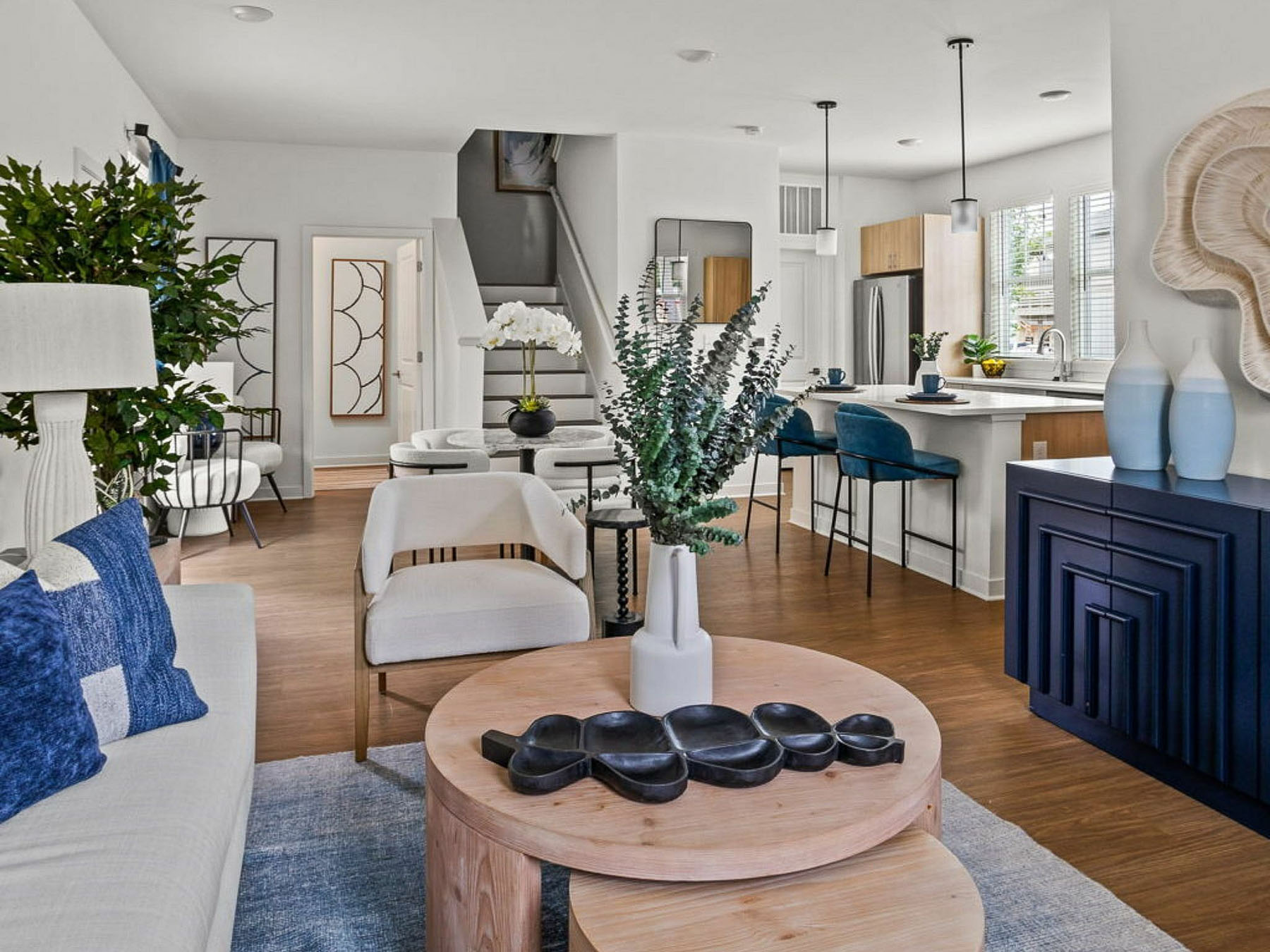 Rent vs. Buy | Why Renting at LEO at Bethel Place